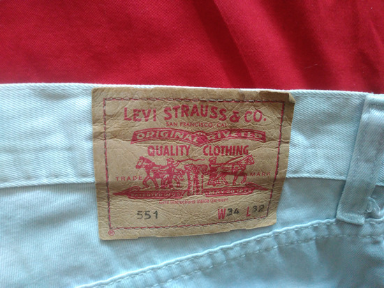 W34 L32 LEVI STRAUSS& Co