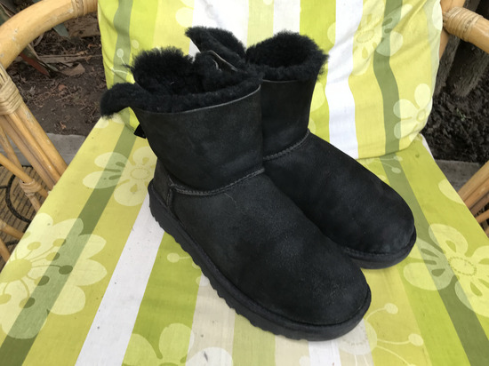 Original UGG Australia cizme sa hologramom br39