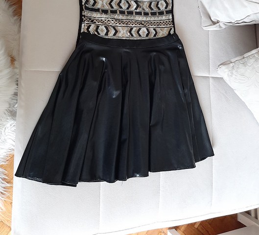 Crna kozna suknja
