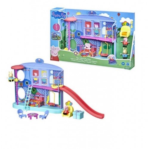 Playset dolazi sa figurama Peppa prase i Rebeka Zec 864010