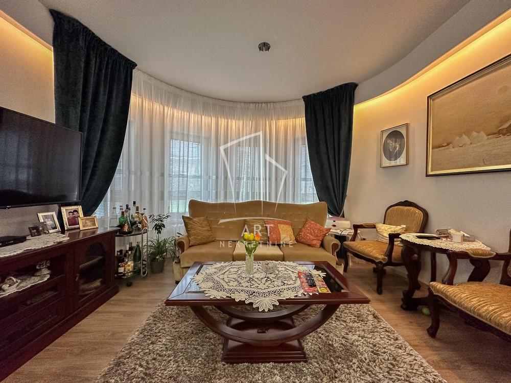 Kuća na Zvezdari, mereno 363m2, na 5ari placa ID#6394