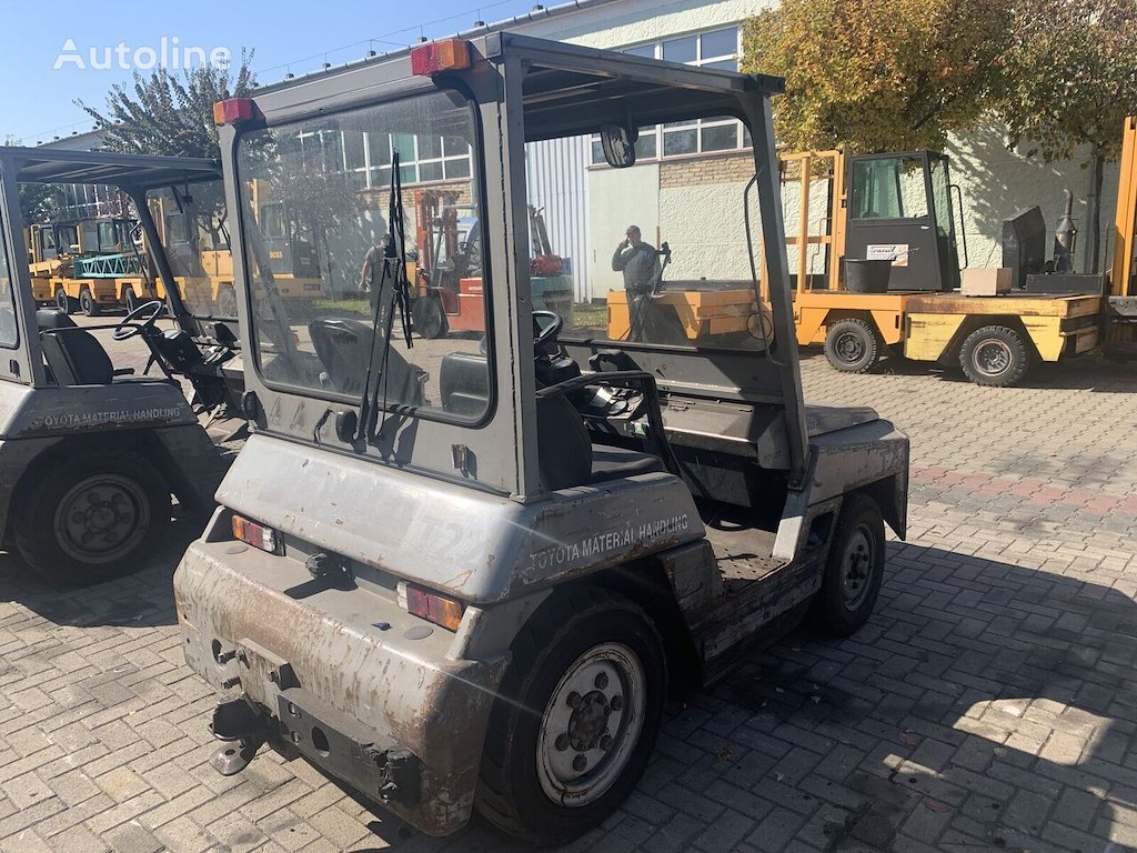 Toyota 2TD25 /02/ V-3839 tegljač prtljaga