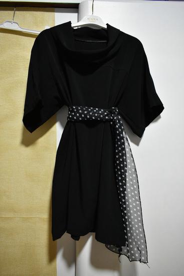 Mini crna haljina