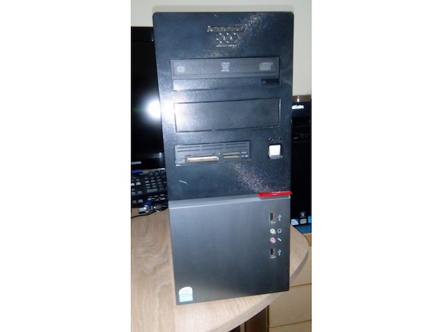 Desktop racunar (088) Lenovo i945G-GZ