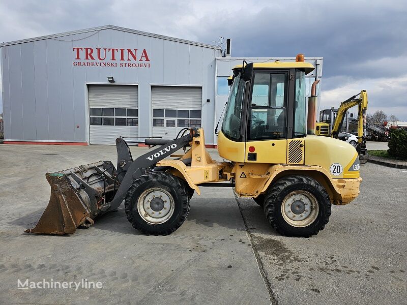 Volvo L30B prednji utovarivač