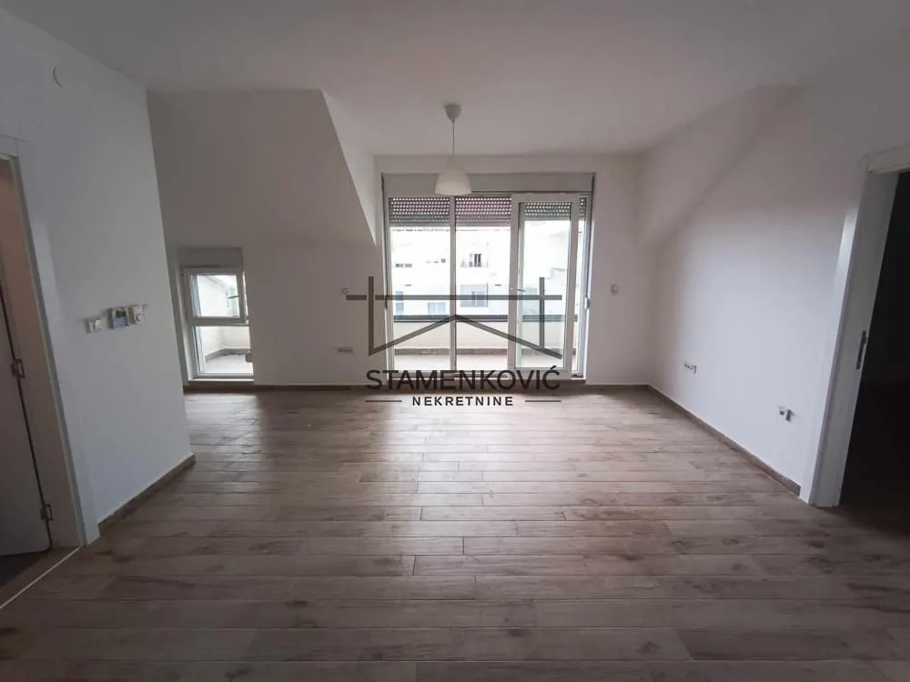 Prodaja, dvosoban stan, 57m², Blok 8, Petrovaradin