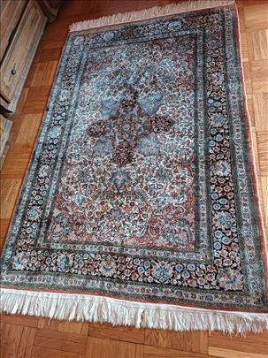 Svileni persijski tepih