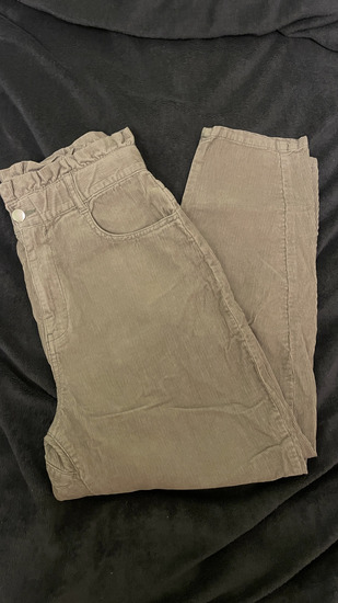 ❤️ Zara maslinasto zelene pantalone ❤️ novo