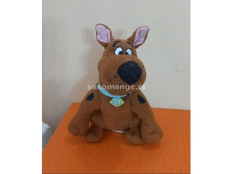 čuva dvorac na Avali Scooby Doo Skubi doo dobar pas