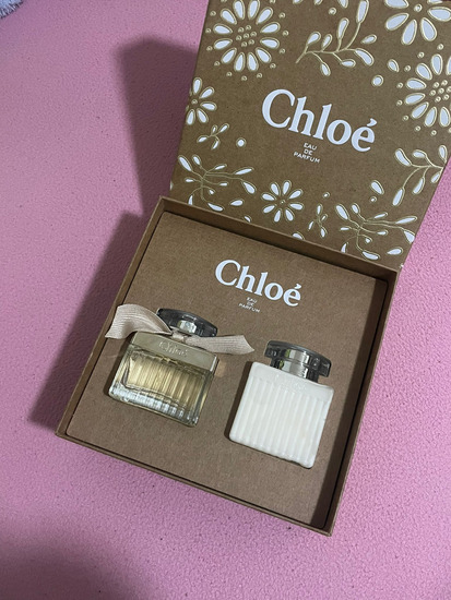 Chloe set
