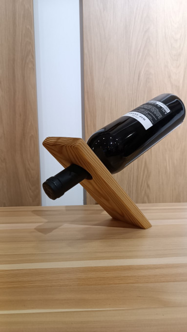 Kosi nosač flaše sibirski Ariš Sloping bottle carrier Siberian Larch