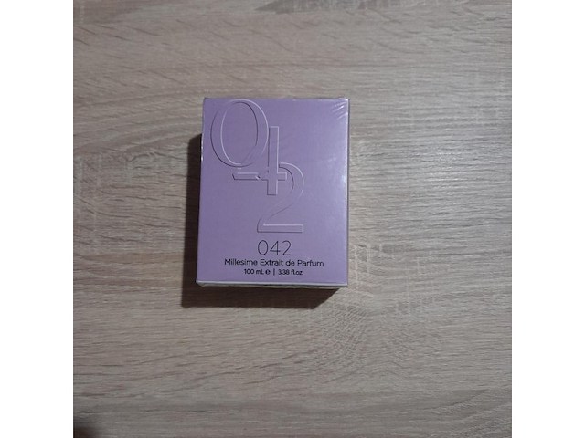 Nov Chogan parfem 042 La vie est Belle Lancom 100 ml