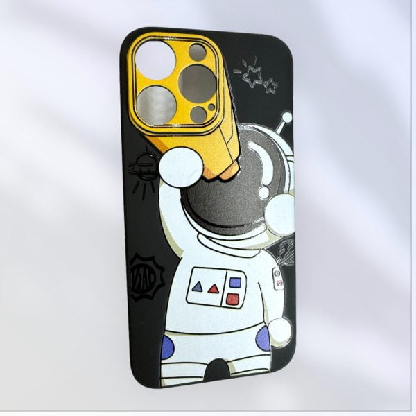 Maska astronaut print za iPhone 13 pro crna