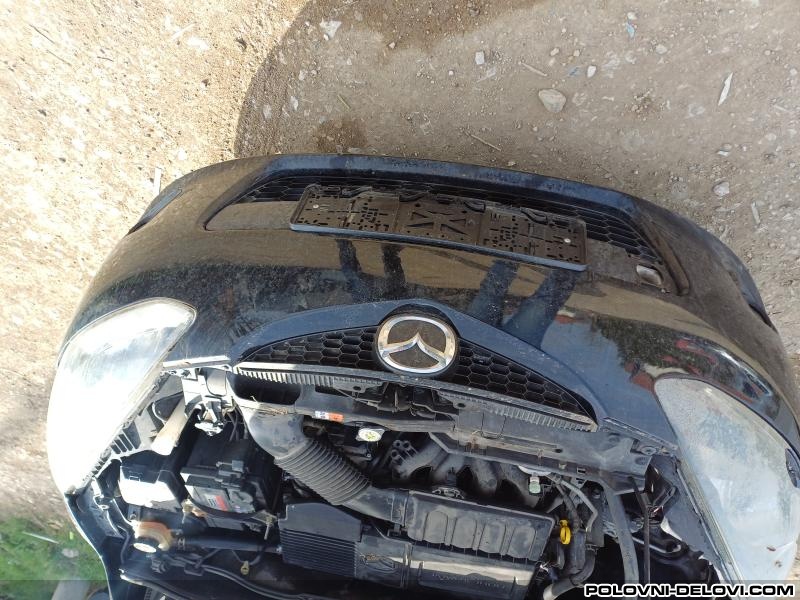 Mazda 2 1.3 Benzi Kompletan Auto U Delovima