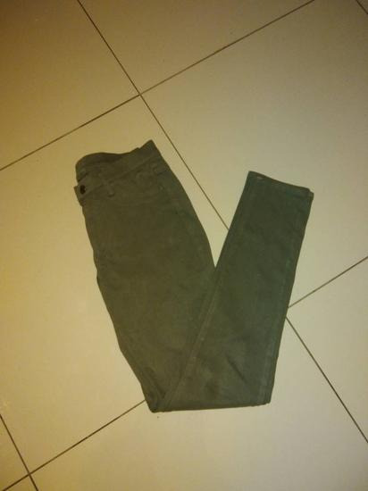 Maslinaste pantalone