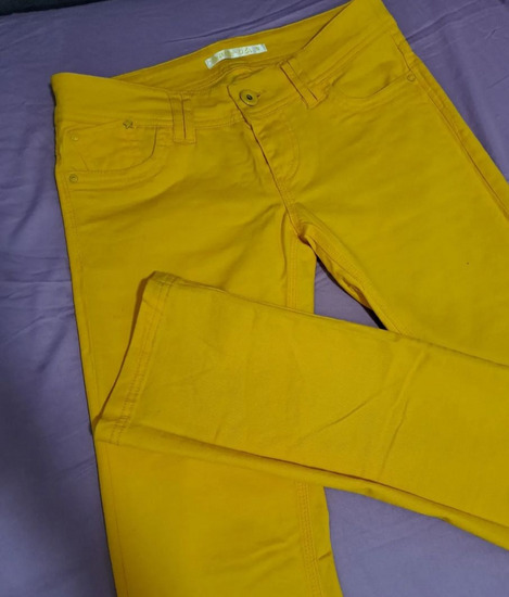 NOVO žute pantalone