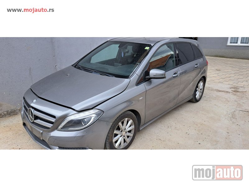 Delovi za Mercedes B klasu W246 - Enterijer