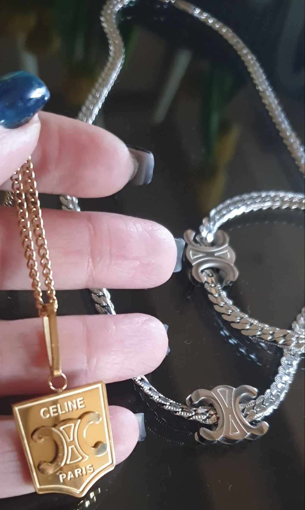 CELINE ogrlica zlatna, duža sa priveskom i komplet lanac deblji choker