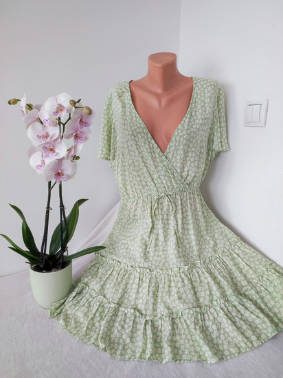 C&A zelena haljina sa cveticima vel L/XL