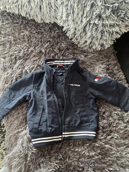 Tommy Hilfiger jaknica 6-9m