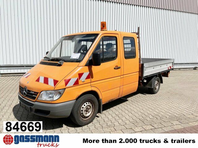 Mercedes-Benz Sprinter 308 4x2 Doka kamion s ravnom platformom < 3.5t