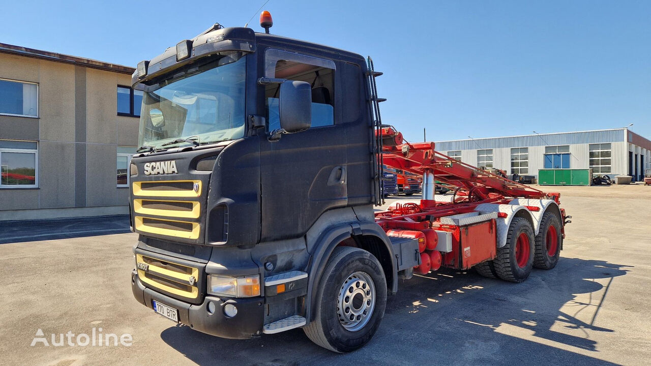 Scania R500 6X4 kamion sa kukom za podizanje tereta