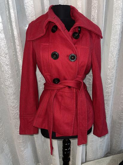 Zara crveni kaput, S/M velicina