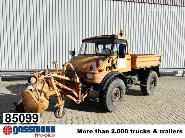 Mercedes-Benz Unimog U84 406 4x4, Kommunalhydraulik, Zapfwelle vorn & univerzalna komunalna mašina