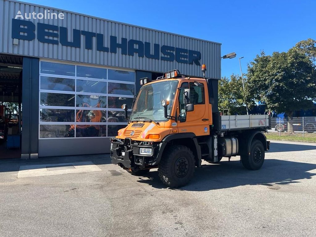 Mercedes Benz Unimog U 400 6 Zylinder univerzalna komunalna mašina