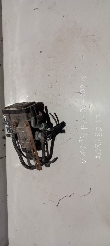 20828237 EBS modulator za Volvo FH13.440 EBS brake valve 20828237 tegljača