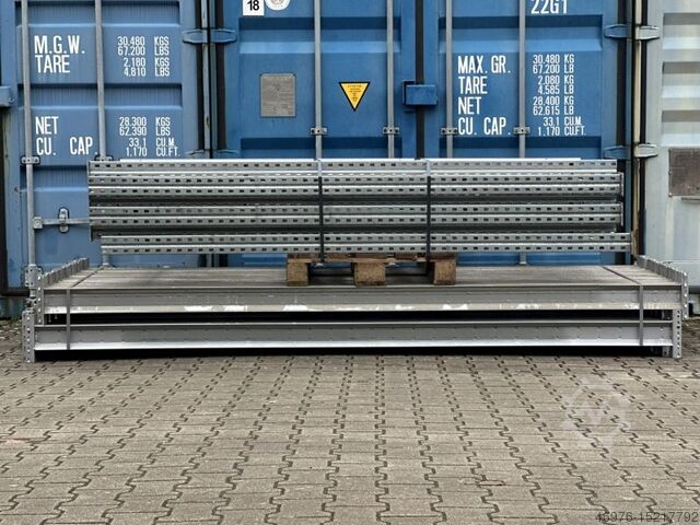 Sistem za razgiđavanje paleta High Bay warehouse racking
Dexion P 90 / St.: 2.500 x 1.100 mm/ Tr. 3.000 mm / 15,540 lfm.