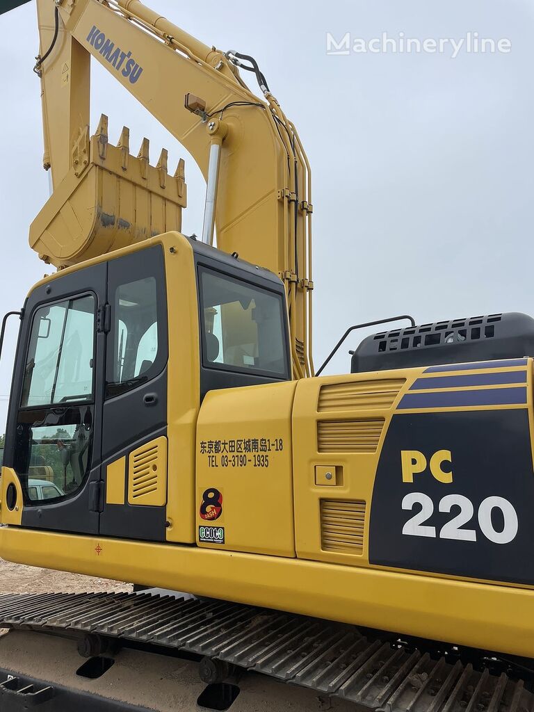 Komatsu PC220-8 bager guseničar