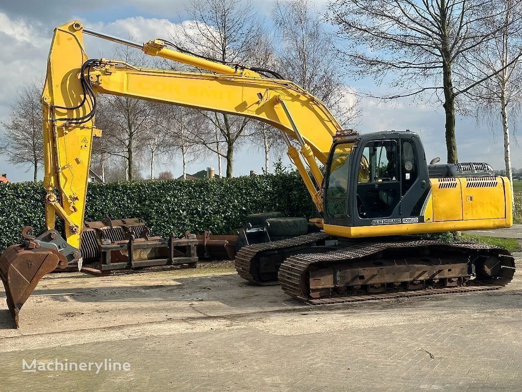 New Holland E215 bager guseničar