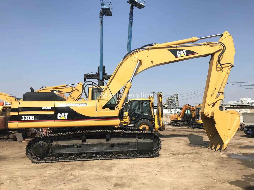 Caterpillar 330B bager guseničar