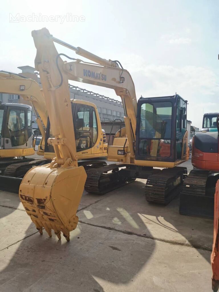 Komatsu PC70 bager guseničar