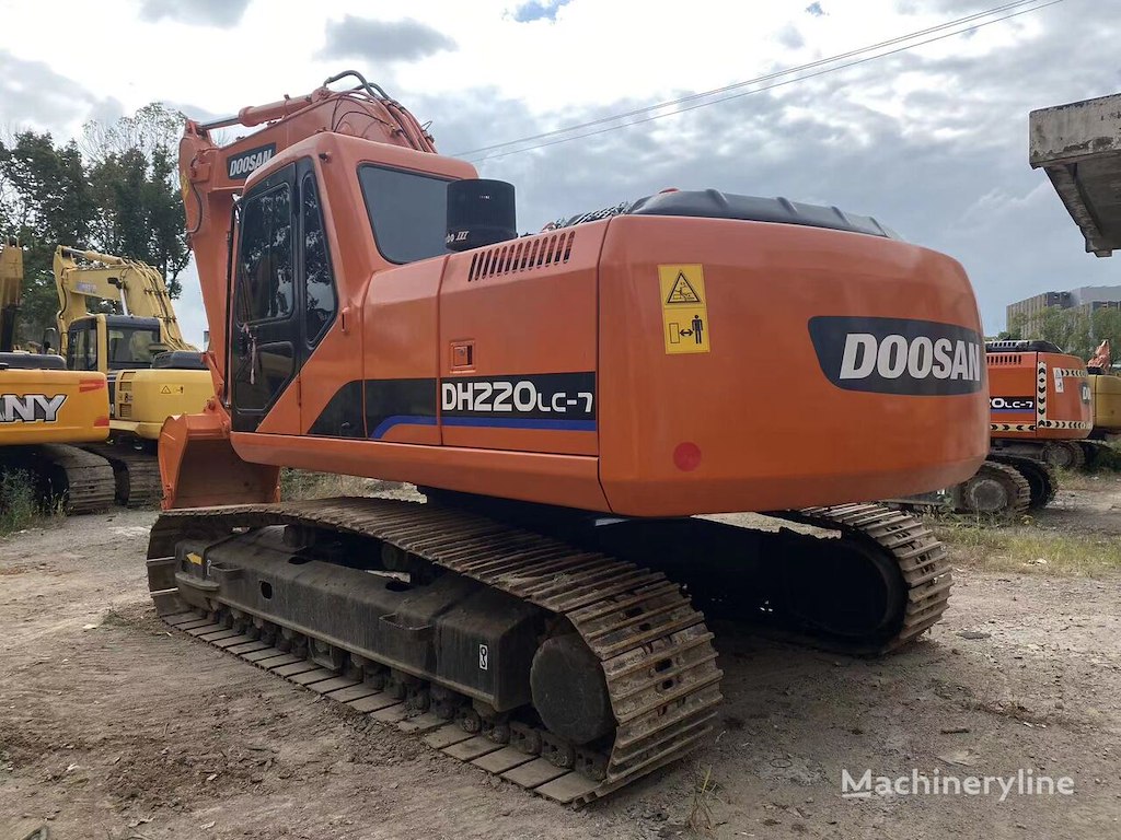 Doosan 220-7 bager guseničar