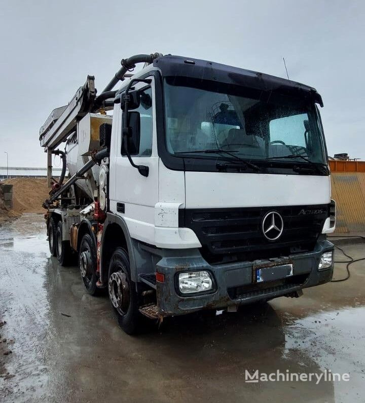 Mercedes-Benz ACTROS kamion s mešalicom za beton