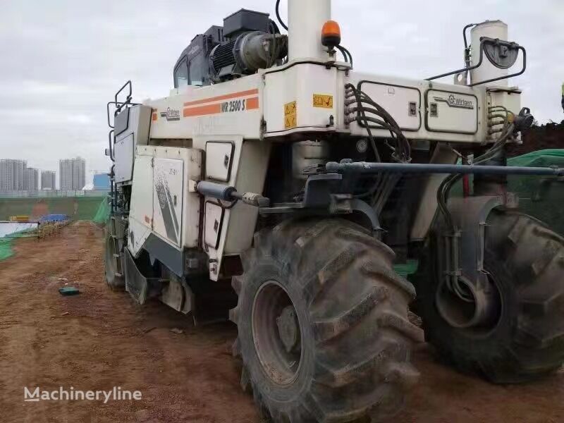 Wirtgen WR 2500S glodalica za asfalt