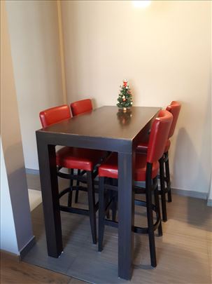 Barski/tpezarijski sto i 4 stolice