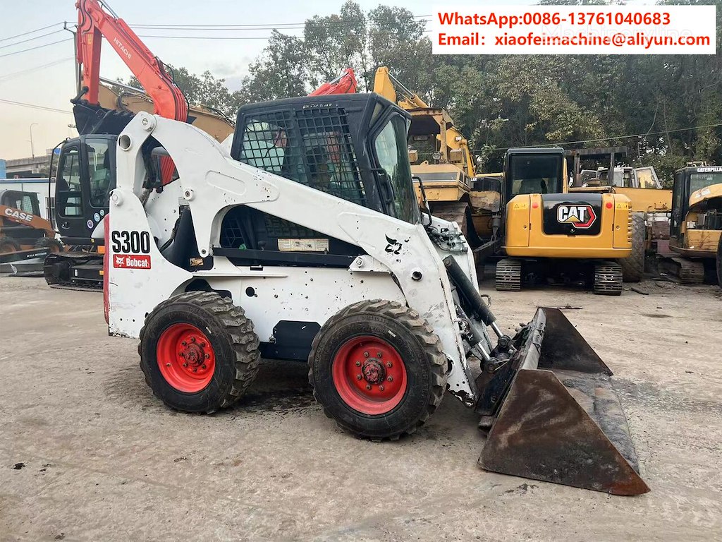 Bobcat S300 mini utovarivač