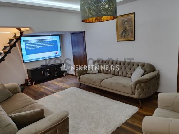 Rakovica, Vidikovac, Patrijarha Joanikija, 5.0, 130m2, 220000 EUR