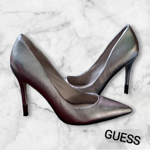 Guess salonke 39