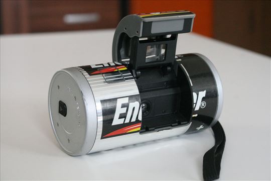 Fotoaparat Energizer u obliku baterije