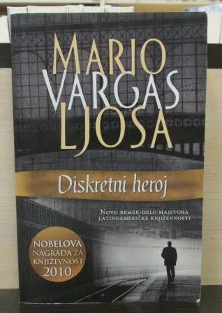 DISKRETNI HEROJ – MARIO VARGAS LJOSA