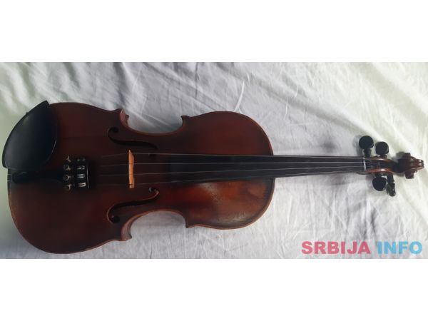 Preodajerm Violinu Amati