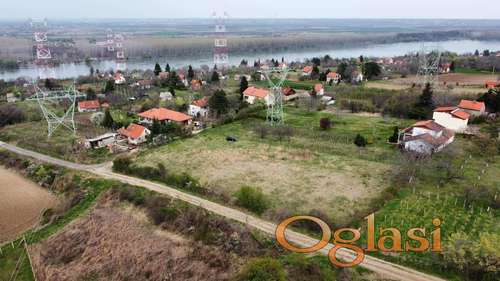 Gradjevinsko zemljište u Krčedinu, 3027m2. HITNO!