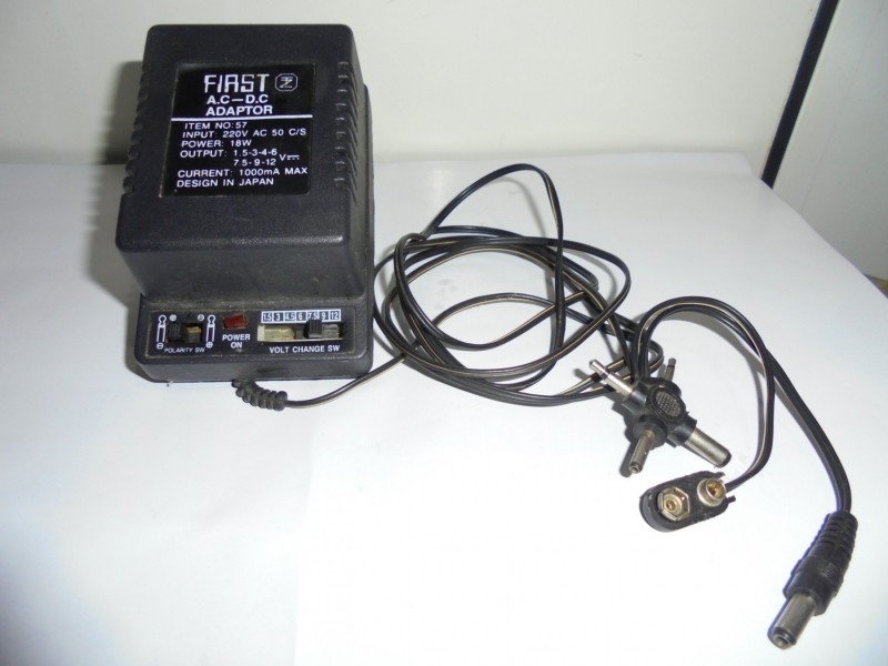 UNIVERZALNI ADAPTER *FIRST* AC-DC, MADE IN JAPAN