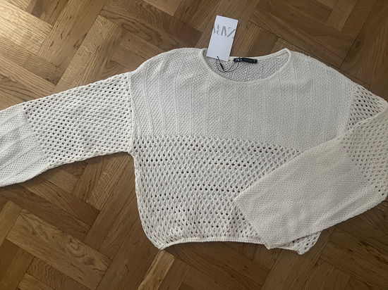 Zara knit rupicasta bluza