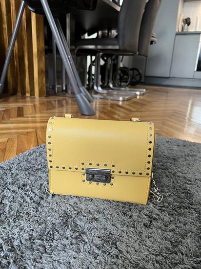 Zara zuta torbica