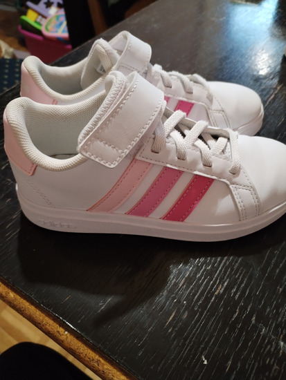 Adidas patike 29